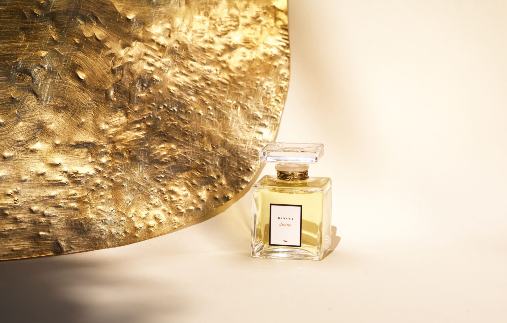 Divine Parfums - Maison de parfums libre et authentique